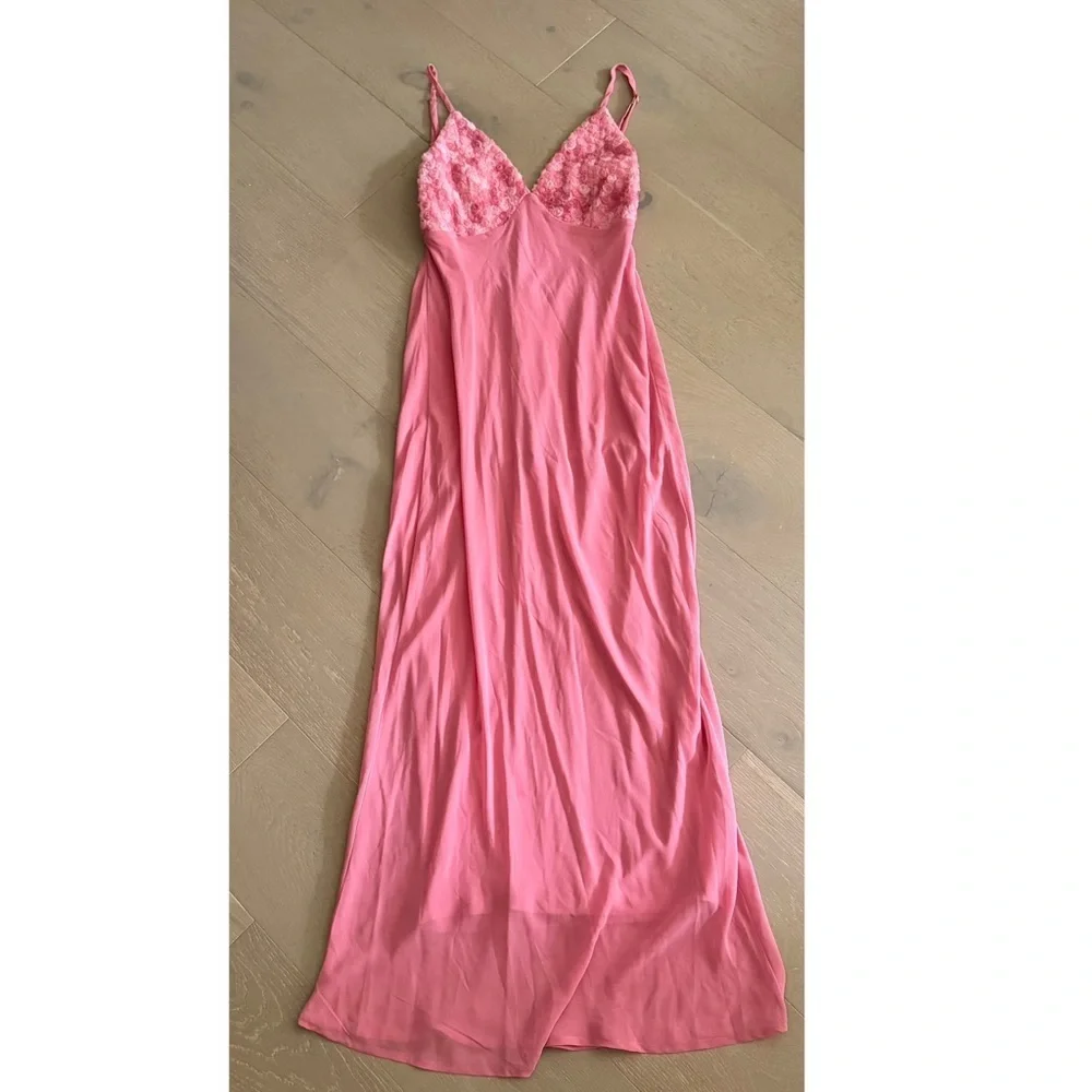 wild fable | Dresses | Wild Fable Pink Rosette Floral Cup Vneck Mesh ...